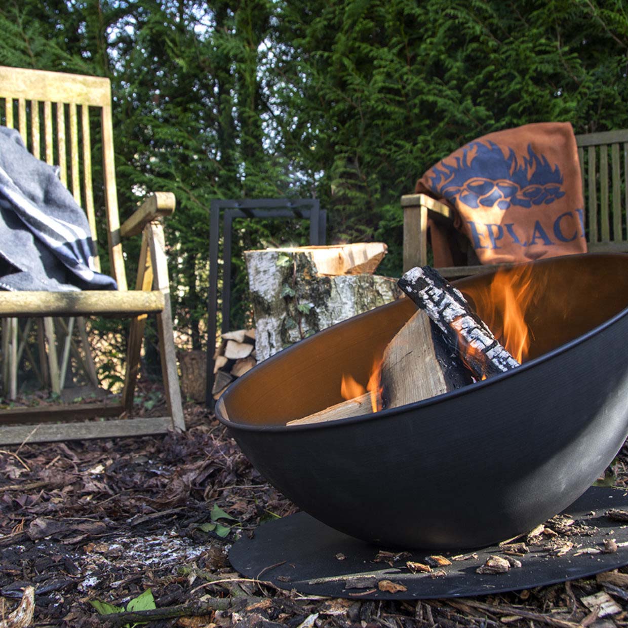 Braséro rond incliné sur disque en fer (noir)
