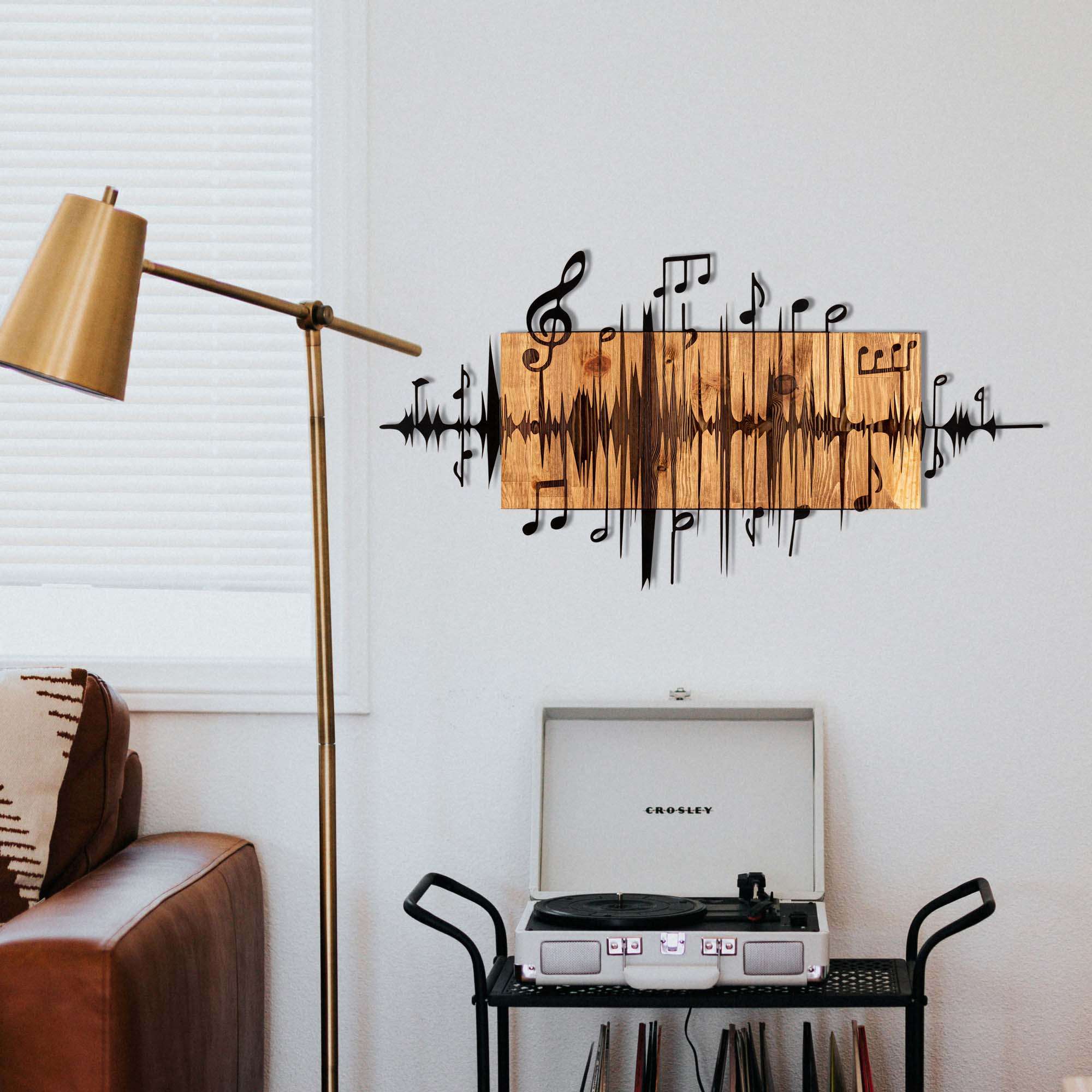 Décoration murale en métal et bois notes de musique 90 x 47 cm