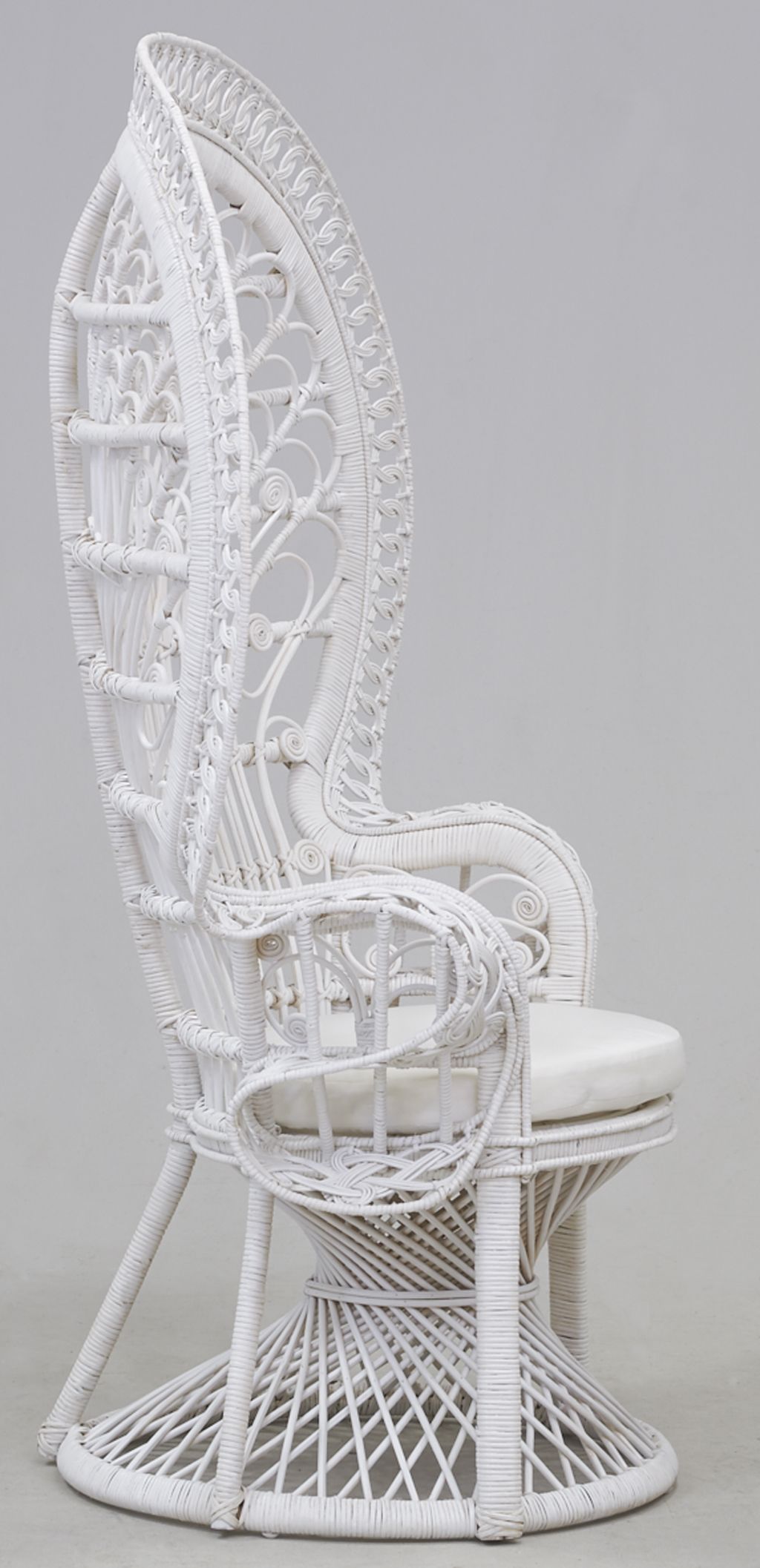 Fauteuil Emmanuelle en rotin laqué blanc - AUBRY GASPARD