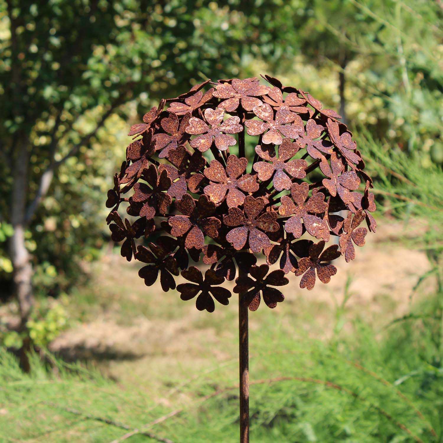 Fleur décorative en fer forgé rouillé (modèle 1)