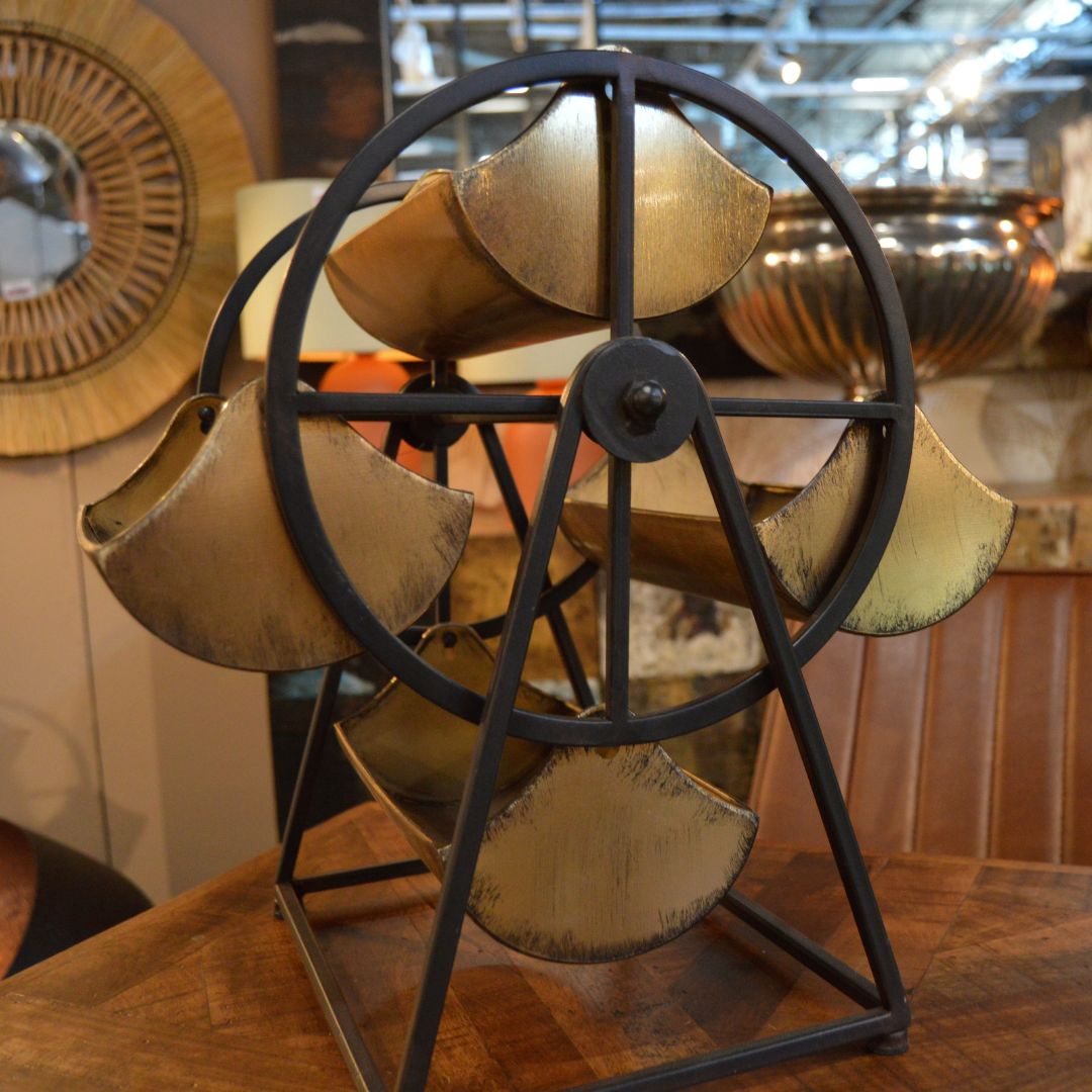 Fourre tout rotatif 4 plateaux en fer 30.5 x 28 x 36.5 cm