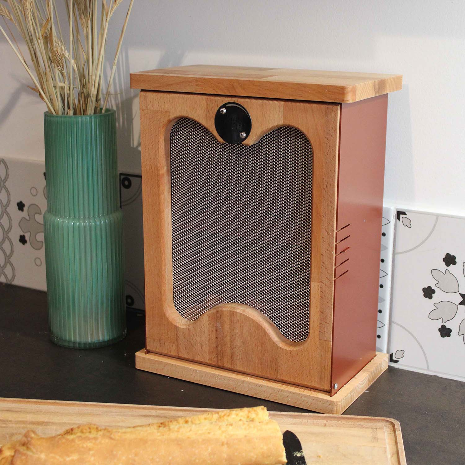 Garde-manger en acier galvanisé et bois