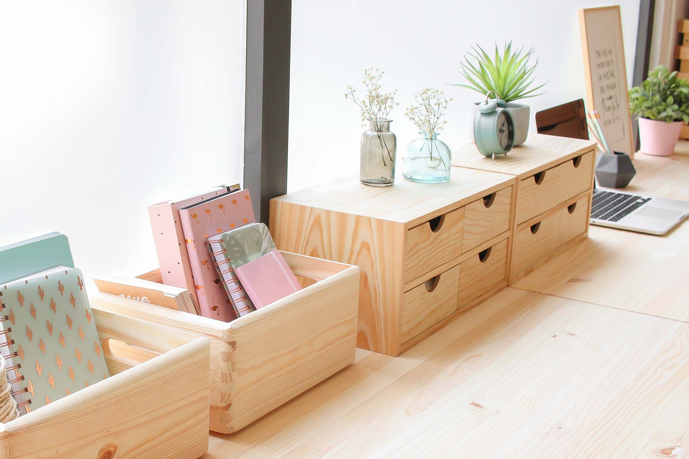 Mini rangement bloc en pin brut avec tiroirs (4 tiroirs)