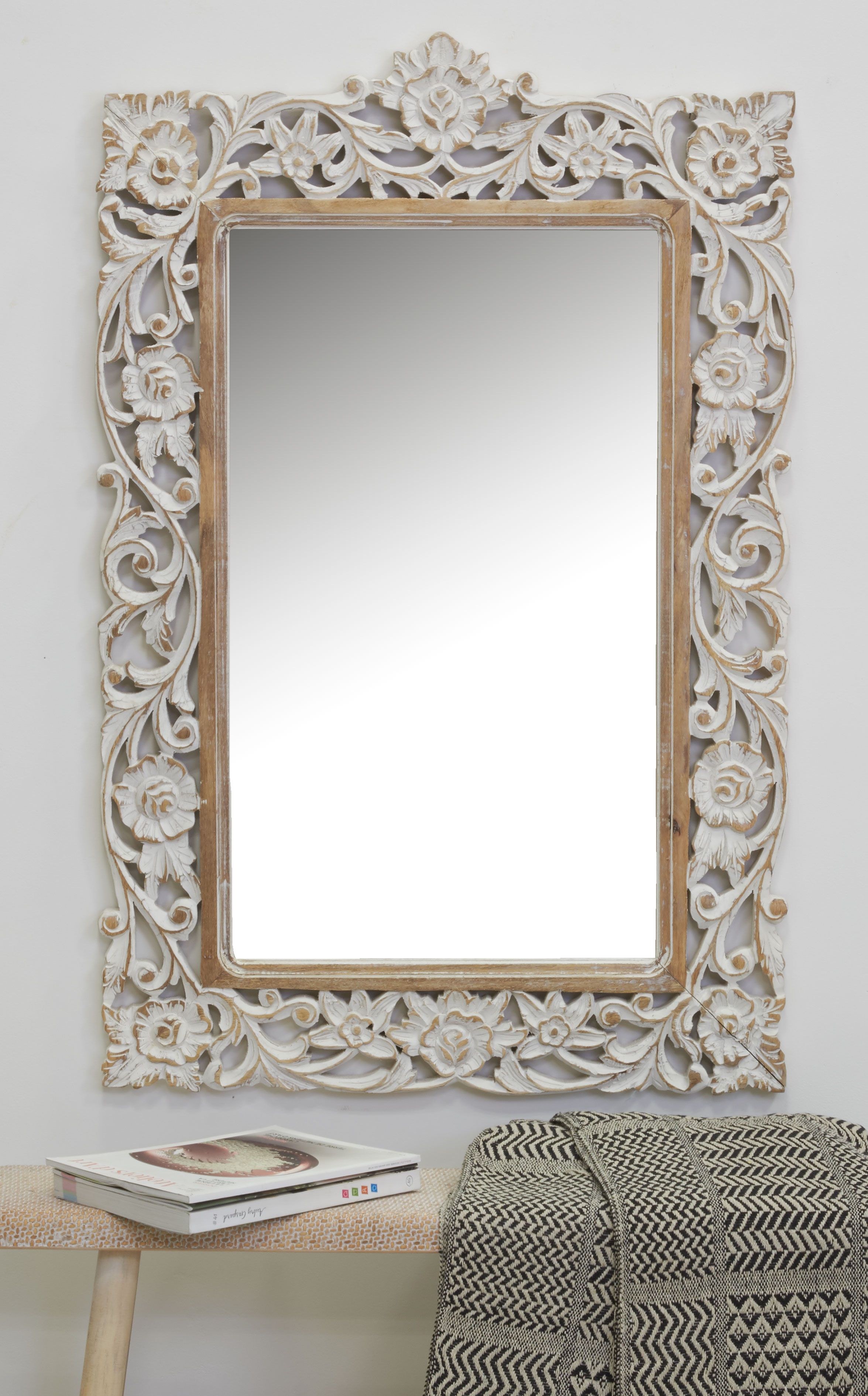 Miroir sculpté en manguier blanchi