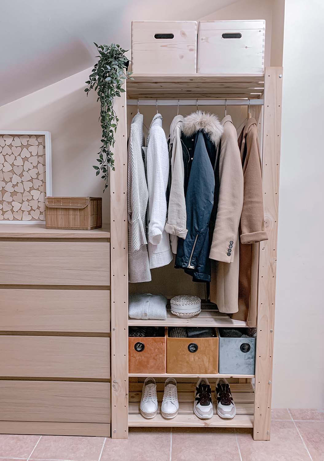 Penderie en pin massif evolution (hauteur 174 cm)