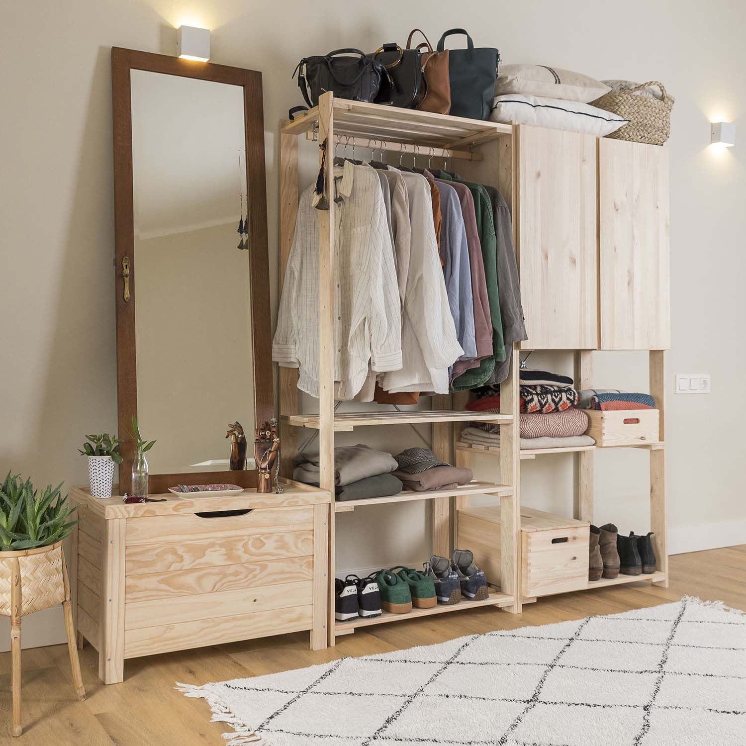 Penderie en pin massif nova (76.5 x 38.5 x 174.5 cm)