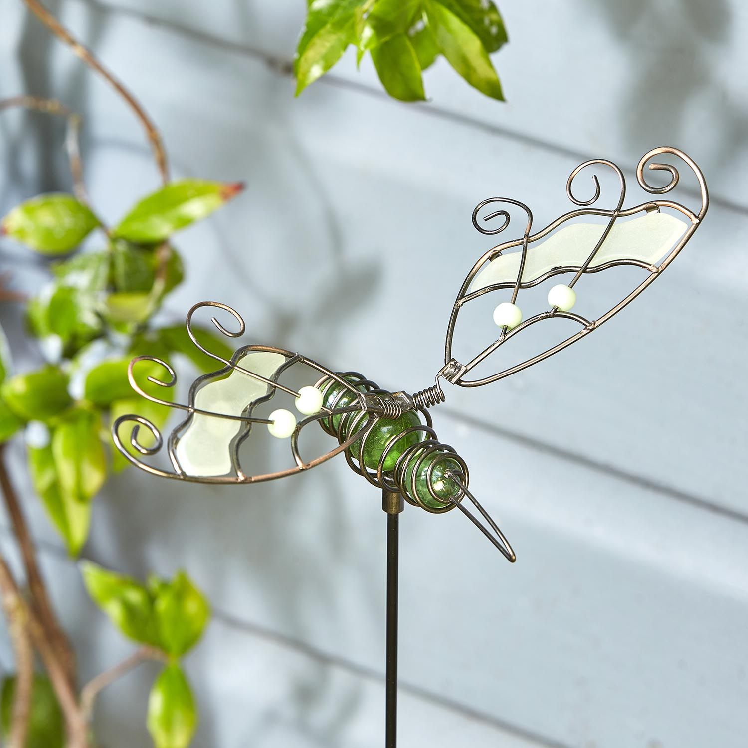 Pic de jardin à planter papillon phosporescent (ailes spirales)