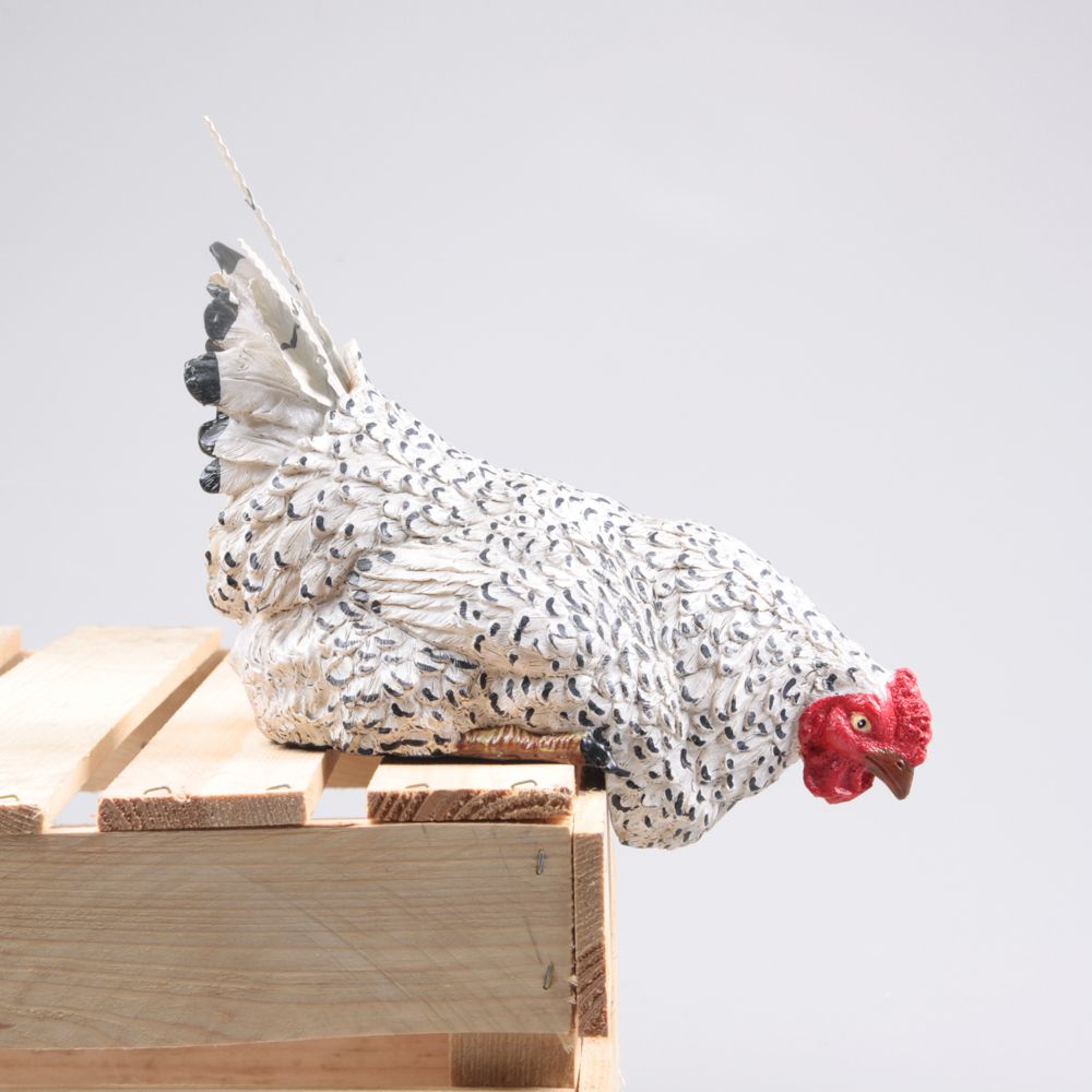 Poule avec queue en métal assise sur le bord 23 x 14 x 24 cm