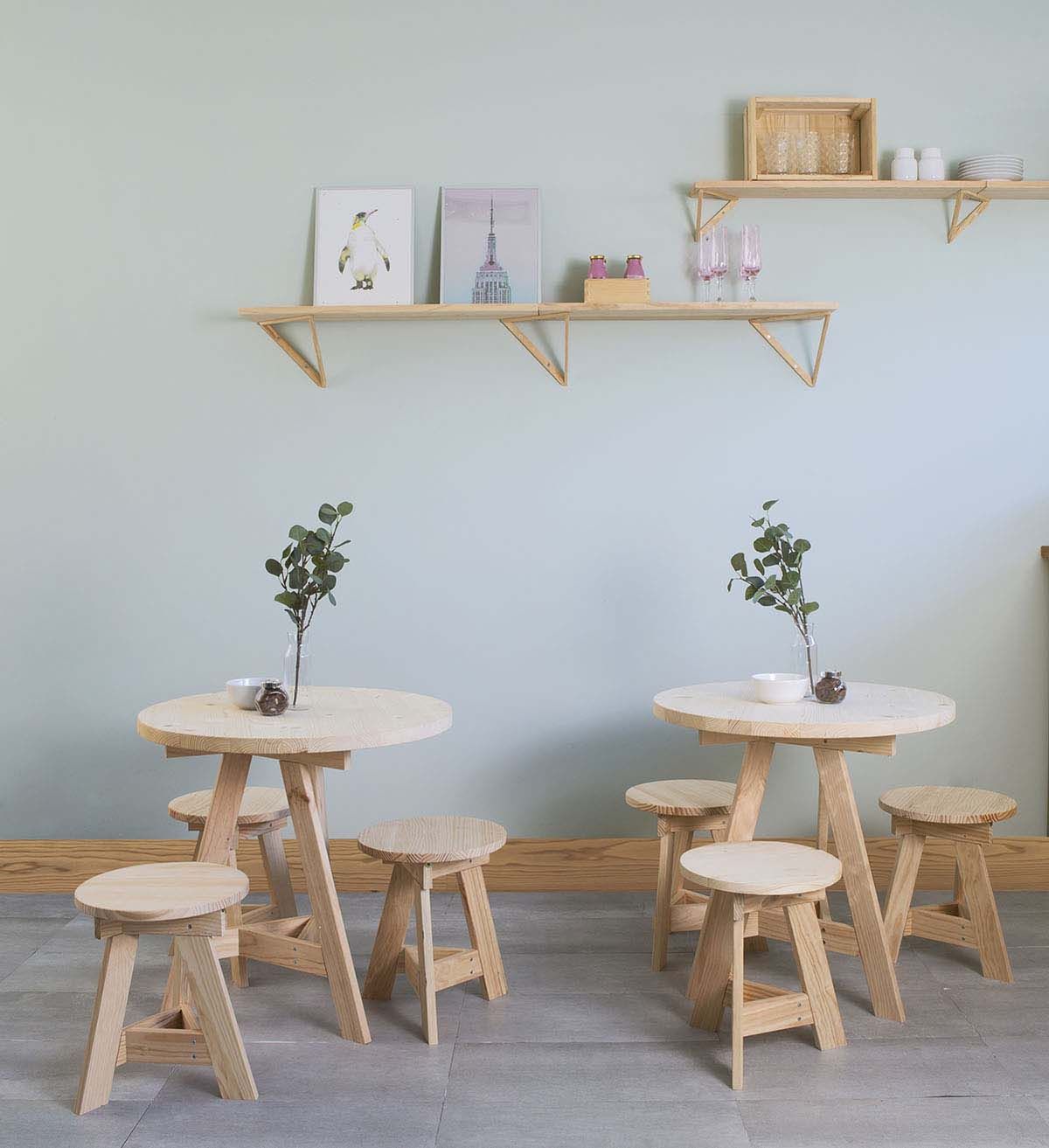 Tabouret bas en pin massif one