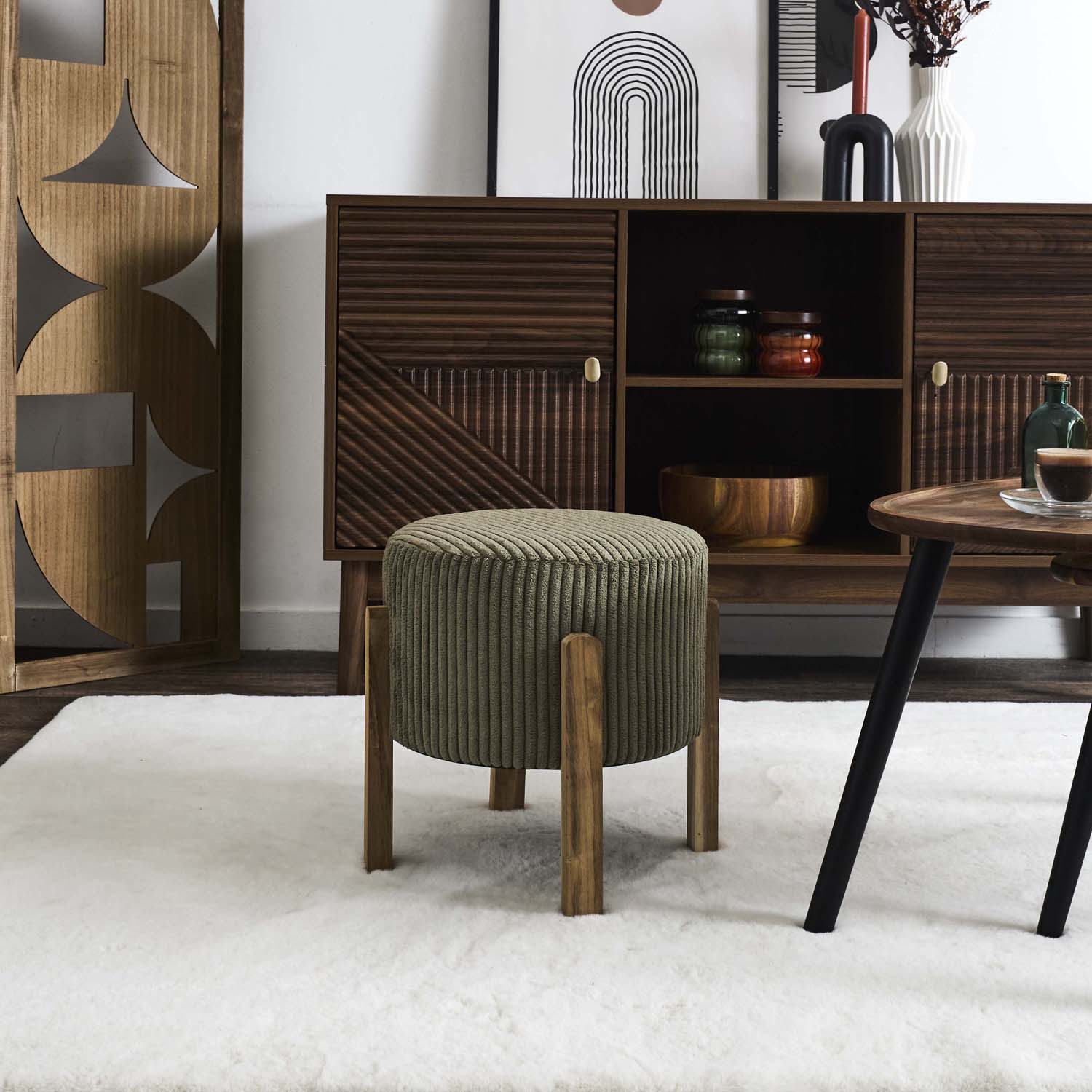 Tabouret en velours côtelé scott (vert - pieds en acacia)