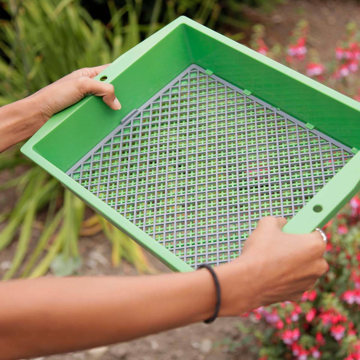 Tamis en plastique réglable